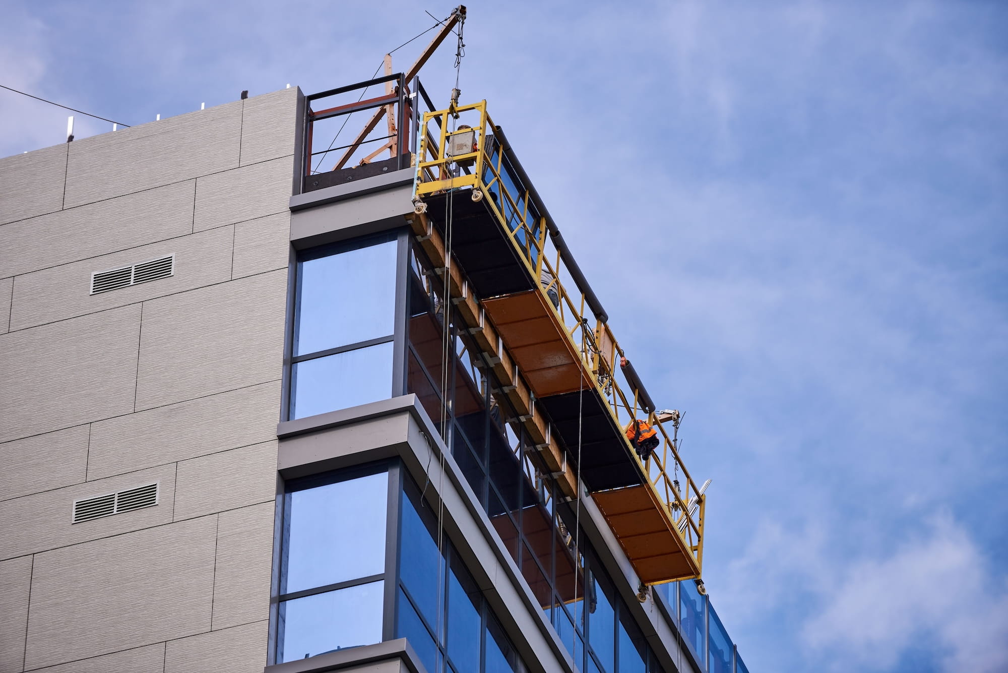 Suspending Scaffolding & Its Uses | Scaffold Engineering Inc.